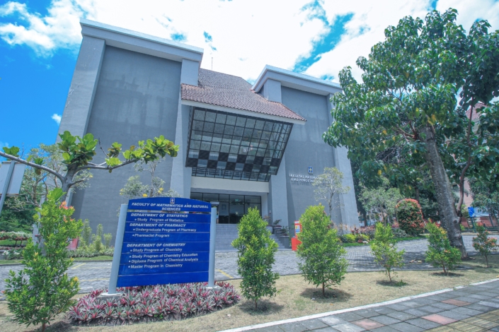 Gedung FMIPA UII Tampak Depan - Statistika Fakultas MIPA UII